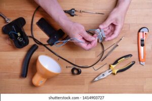 How to Replace a 3-way Lamp Switch - LampRide